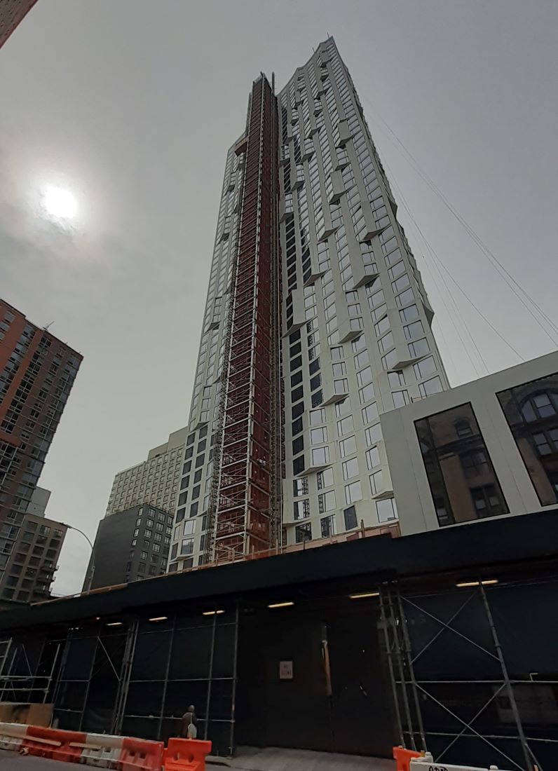 11 Hoyt Street - UBS